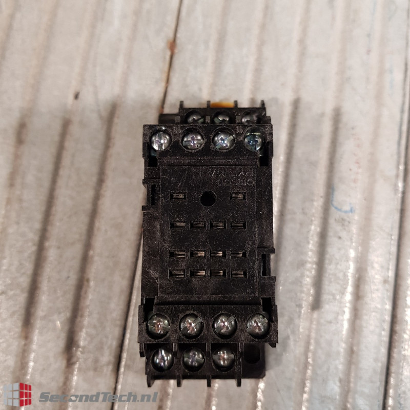 OMRON PYF14A-E